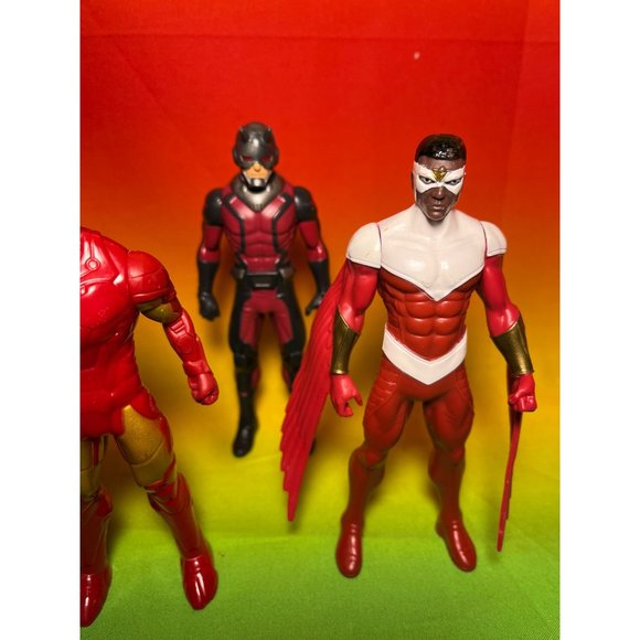 Hasbro | Toys | Marvel Ultimate Protectors 8pack Avengers Figures Hulk ...